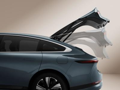 Cina Changan NEVO A07 EV Sedan 2900 mm Base rotabile 4905x1910x1480 mm Veicolo ad energia intelligente in vendita