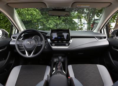 China Toyota Corolla 1.2L 1.5L 1.8L Veículos híbridos a gasolina e automóveis usados 0km Base de rodas 2700mm à venda