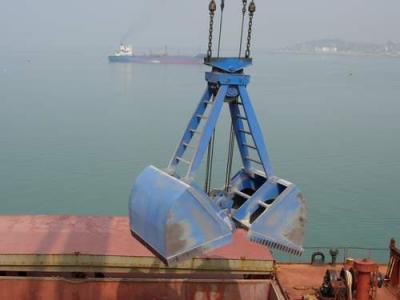 Chine Seau mécanique de grippage de bloc supérieur de quatre cordes pour le minerai manipulant le mètre de 18 cubes à vendre