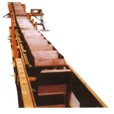 China High Incline Angles Continuous Bucket Elevator With Central Chain for sale