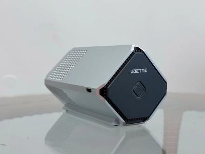 中国 携帯型5V自動車空気浄化機 清潔で健康的な車両空気 販売のため