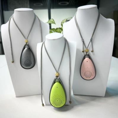 中国 21時間 バッテリー寿命 アレルゲン保護用の携帯ウェアラブルエアフィルター 96*56*33mm 販売のため