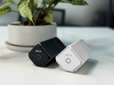 中国 自動車の新鮮さを高めるための延長作業時間を持つ5Vの自動車空気浄化器 販売のため