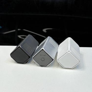 China Compact Car Air Purifier with Plasma Technology and USB Power for Smoke Elimination - CE FCC RoHS Certified for sale