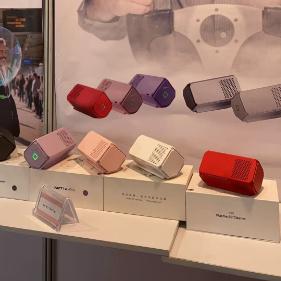 China Kundenspezifischer akzeptierter Auto-Luftreiniger mit 100mA Strom, 0,29 kg Nettogewicht und 4000 Stunden Motorlebensdauer zu verkaufen