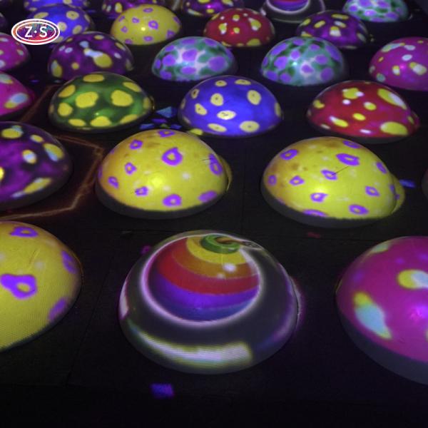Quality Theme Park Immersive Jumping Ball Game Experience Durable Laser Projection for sale