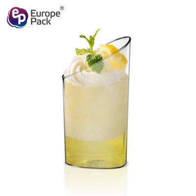 Cina LFGB Grade Eco-Friendly Disposable Round Clear Hard Plastic Yogurt Mousse Party Cups in vendita