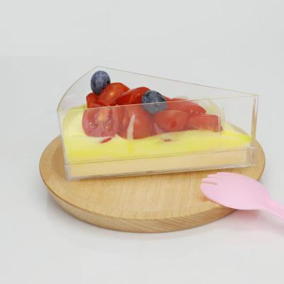 Cina Plastic Arc Triangle Clear Mousse Pudding Cup 8 Inch Cake Dessert Cup Mousse Box Food Customized Logo Acceptable in vendita