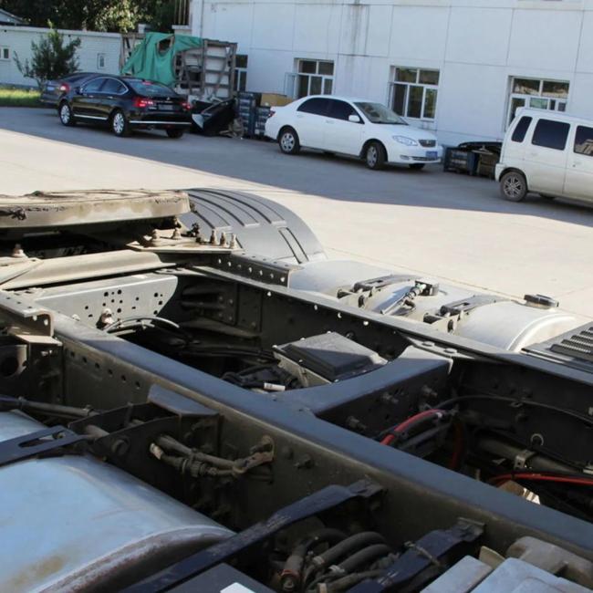 Hand Used Sinotruk HOWO Tractor Truck Head