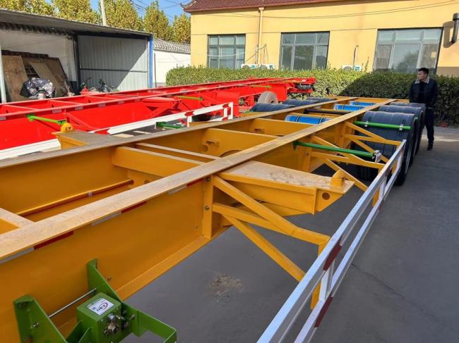 China Good Quality Price Sale Frame Chassis Skeletal 3-Axles 20FT 2-Axle 40-Foot Container Skeleton Semi-Trailer