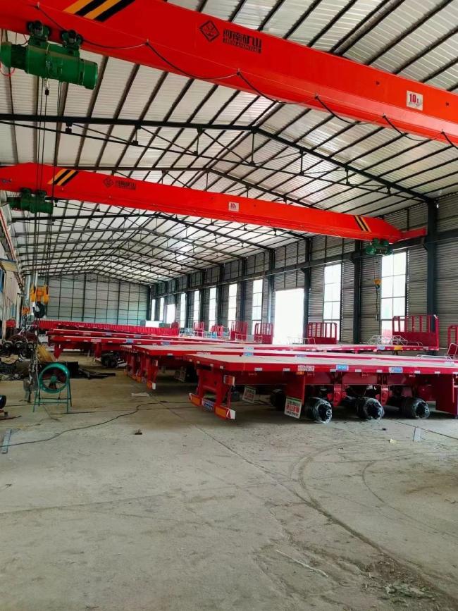 China Factory 3 Axis Flat Cargo Box Transport Semi Trailer Trailer