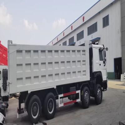 China Buisloos bandenontwerp Zware vrachtwagen 6*4 Hoog gereviseerde standaard dumptruck Te koop