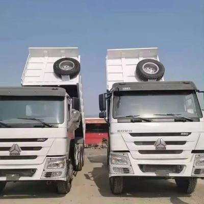 Cina 3 anni di servizio post-vendita utilizzato Sinotruk HOWO 8*4r Taper pesanti per il Malawi in vendita