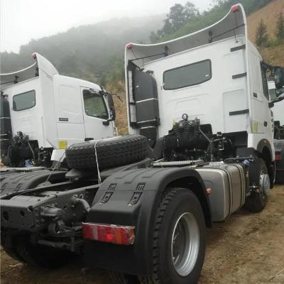 China Caminhão Sinotruck HOWO pesado 371HP 375HP 60ton Rhd ou LHD 6X4 Caminhão tractor à venda