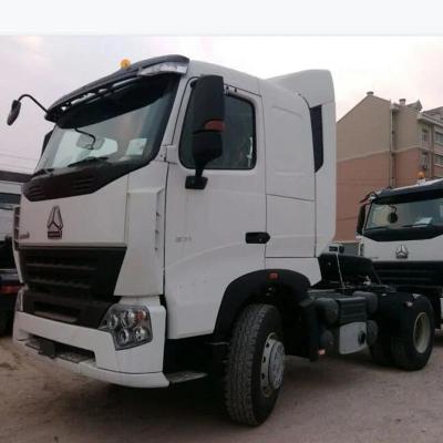 China Pneus sem tubos Sinotruk HOWO 6*4 e 8*4 371HP-375HP caminhão-trator para o mercado africano à venda