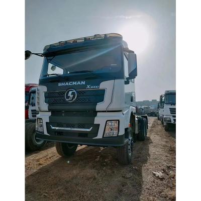 Cina Certificato GCC 8,2 tonnellate 420 CV CNG Truck Sinotruk HOWO 6*4 CNG Trailer Tractor Head Truck in vendita