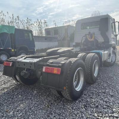 China HOWO A7 Traktorlastwagen mit einer Motorkapazität von > 8 L und einem Gesamtgewicht von 5001-10000 kg zu verkaufen