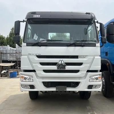 Cina 6×4 Sinotruk Used HOWO Trucks trattori con certificazione pneumatici GCC e ruota motrice 6×4 in vendita