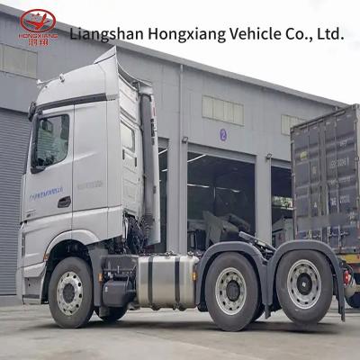 Cina Certificato GCC 8,2 tonnellate Shacman Tractor Head Truck per trasporti e trasporti pesanti in vendita