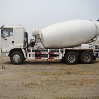 Cina 4 assi Sinotruk HOWO Heavy Duty 10 ruote 8cbm 9cbm 10cbm 12cbm camion miscelatore di calcestruzzo in vendita
