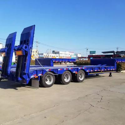 中国 13500×3000×1550 mm 8軸 120トンの負荷容量 100FT フラットベッド低床半トレーラー 販売のため