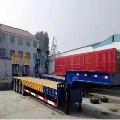 China Reboque de cama baixa de auto-dumping com capacidade de carga de 120 t e função de auto-dumping à venda