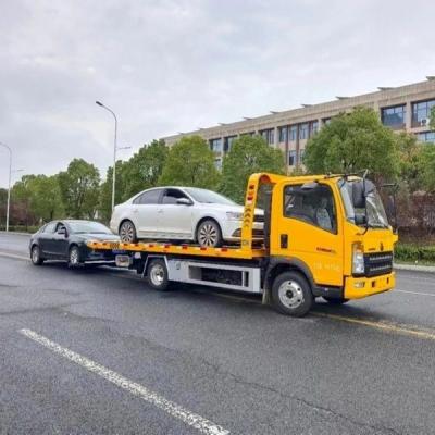 China 4 Tons Flat Bed Recovery Truck 4X2 Wheel Lift Road Wrecker Tow Trucks in Myanmar for sale