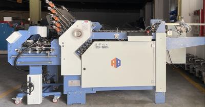 China Condução de papel elétrica automática industrial da engrenagem da largura do dobrador 360mm for sale