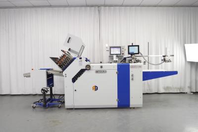 China TS-serie folderpapier vouwmachine groot formaat breedte 480 mm inbreng farmaceutisch Te koop
