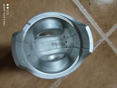 Cina Pistone di Engine Parts 6D22 ME052447 dell'escavatore di Mitsubishi del ghisa in vendita