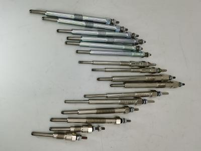 Cina I pezzi di ricambio del motore diesel di V2203 Kubota candele d'accensione D1503 in vendita