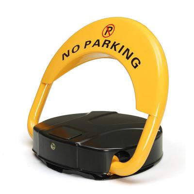 Cina Remote control 30 meters Good water resistance Waterproof Remote Control smart Parking Lock parking lot lock in vendita