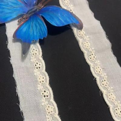 China 3cm 100% Cotton Eyelet Lace Trim - Floral Pattern Fabric Border for sale