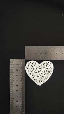 China Soft 100% Polyester Hollow Crochet Heart Lace Patch, Romantic Heart Embroidery Applique for Fashion Clothing Accessories for sale