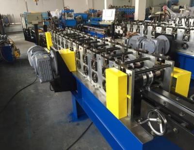Cina Il rotolo d'acciaio automatico del perno del muro a secco che forma il bordo ad alta velocità del gocciolamento della macchina rotola precedente in vendita