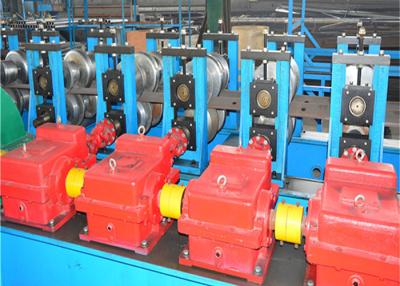 Cina Macchina di Rail Roll Forming della guardia della superstrada di tre onde per il Purlin 50kw in vendita