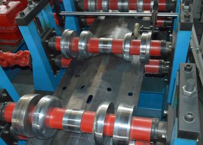 Cina Rotolo della barriera di sicurezza della guardavia della strada principale del fascio di W che forma il tetto del metallo della macchina in vendita