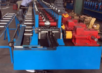Cina Rotolo dello sportello del rullo del garage del pannello del tetto della curva che forma macchina per la struttura di porta in vendita