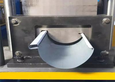 Cina Metà a 5 pollici senza cuciture della pioggia di stile di K del rotolo rotondo della grondaia che forma macchina per coprire strato in vendita