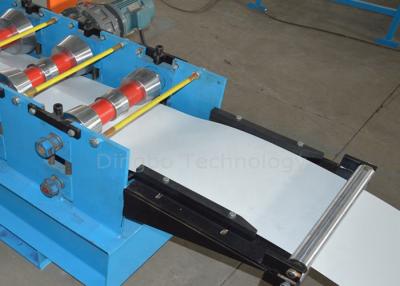 Cina Macchina superiore di alluminio di stampaggio a freddo di Ridge Cap Roll Forming Machine del metallo delle mattonelle di tetto in vendita