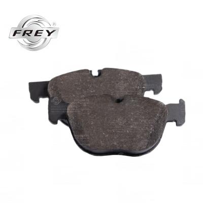 Cina Insieme del cuscinetto di freno della parte anteriore del metallo di BMW X5 E70, 34116852253 parti anteriori automatiche in vendita