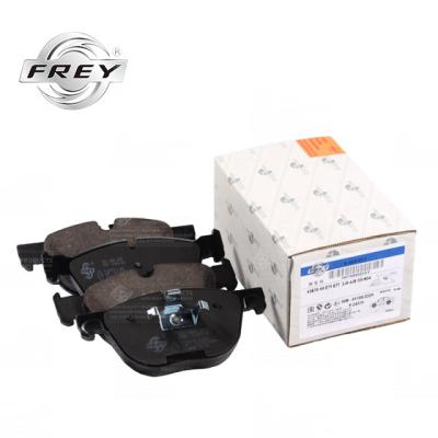 Cina Insieme del cuscinetto di freno della parte anteriore del metallo di BMW X5 E70, 34116852253 parti anteriori automatiche in vendita