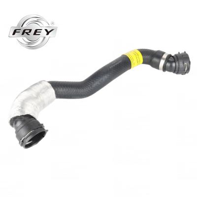 Cina 17127552407 tubo flessibile del radiatore dell'automobile, tubo flessibile del refrigerante dell'acqua di BMW N43 E90 88 E82 in vendita
