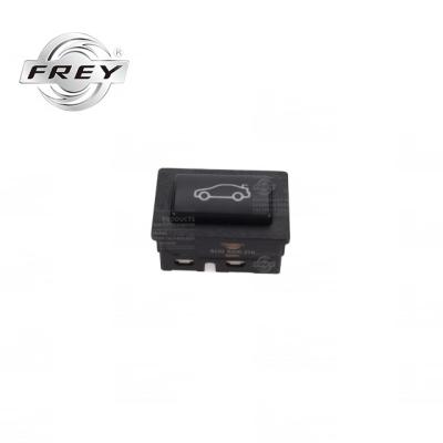 Cina Pulsante 61319200316 per sblocco del bagagliaio dell'auto per BMW F10 F11 F20 F30 F35 F18 E84 in vendita