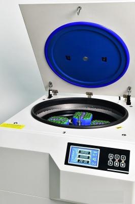 Cina 4x750ml Centrifugatrice a pavimento rigida e refrigerata 0-22000 giri al minuto regolabile in vendita