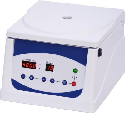 Cina 8x15ml Centrifugatrice portatile a bassa velocità Basso rumore 4000 giri al minuto in vendita