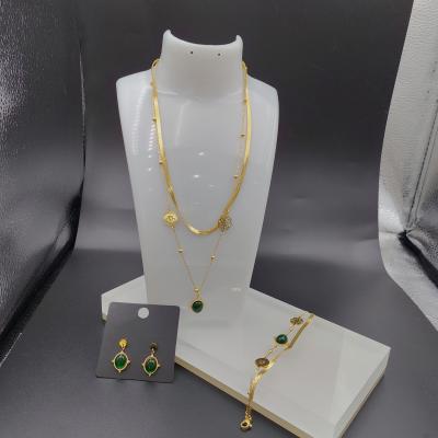 Cina Newest Gold Color Stainless Steel  Earring ,Necklace , Bracelet Sets With Green Stone For Lady in vendita