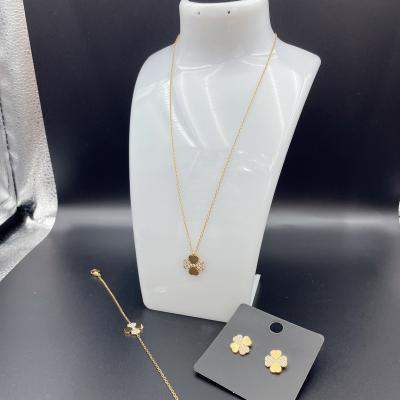 China New Arrival Trendy High Polish Newest Gold Color Stainless Steel  Earring ,Necklace , Bracelet Sets With Zirco  For Lady Te koop