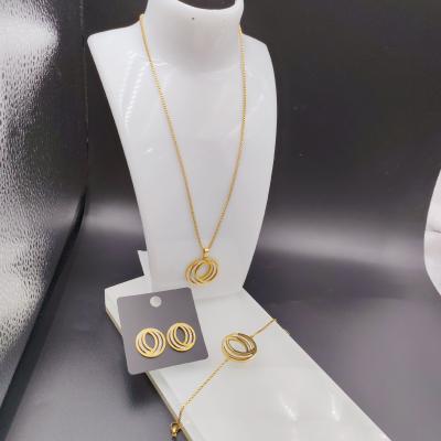 Cina New Arrival Trendy Lines  Newest Gold Color Stainless Steel  Earring ,Necklace , Bracelet Sets  For Lady in vendita