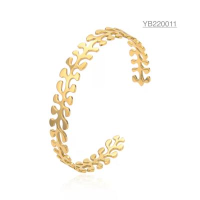 Cina Braccialetti di design da donna in acciaio inossidabile regolabili aperti Bracciale in foglia d'oro 18k per signora in vendita
